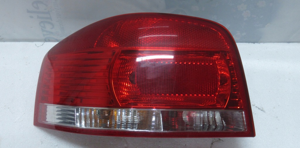 AUDI A3 8P 07R LAMPA LEWY TYŁ EUROPA - 13044606941 - oficjalne archiwum Allegro
