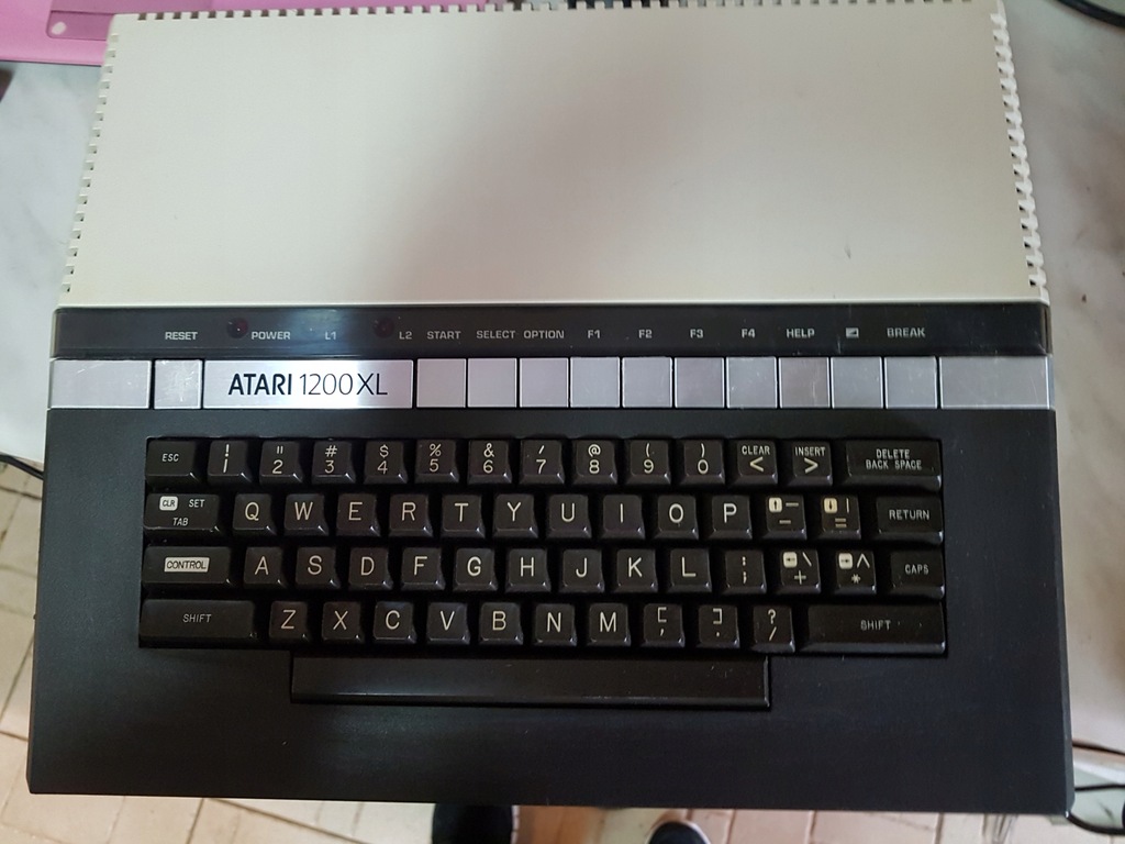 Atari 1200 XL - 8434387619 - oficjalne archiwum Allegro