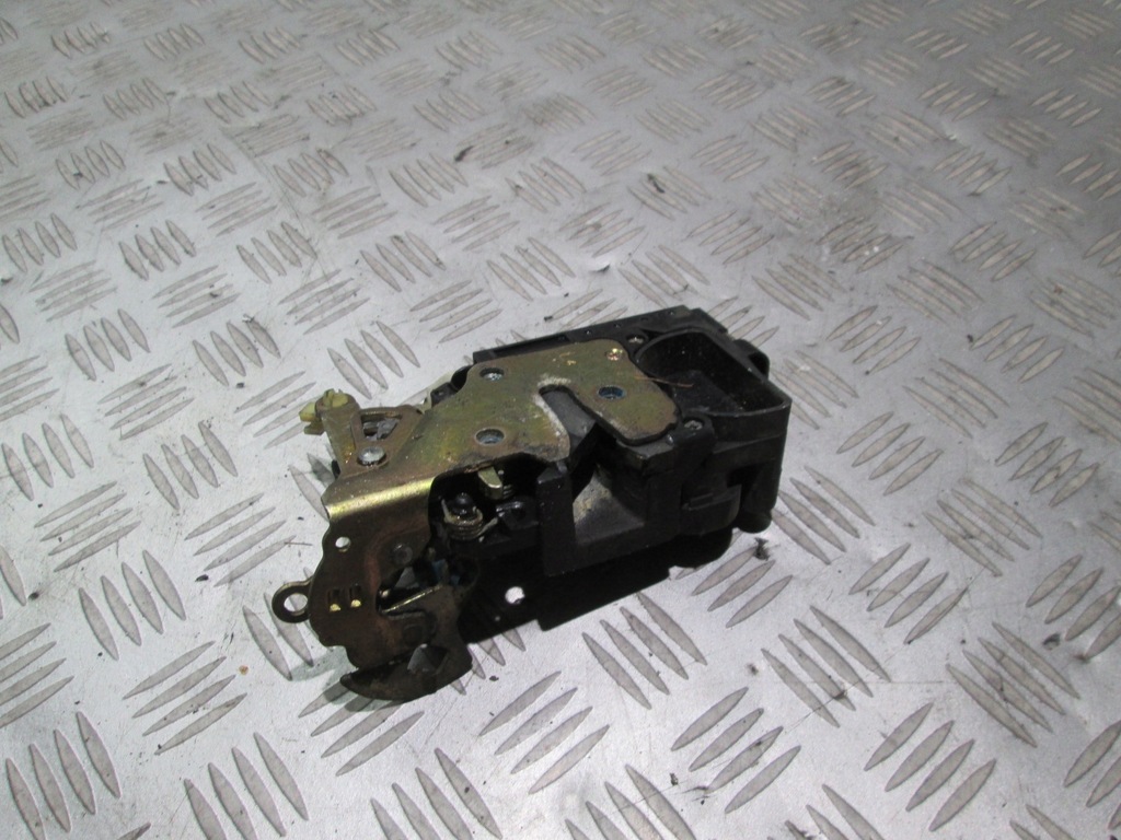 ZAMEK DRZWI LEWY PRZÓD CHEVROLET AVEO T200 - 13390682618 - oficjalne archiwum Allegro