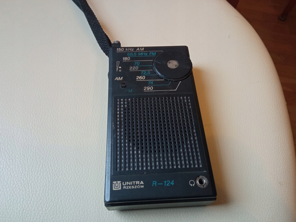 Radio UNITRA RZESZÓW R-124 - 15099237067 - oficjalne archiwum Allegro