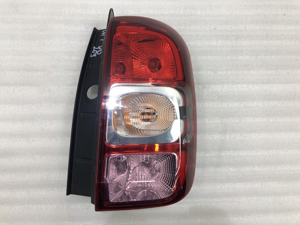 LAMPA PRAWY TYŁ 265506837R DACIA DUSTER I LIFT - 13849827430 ...