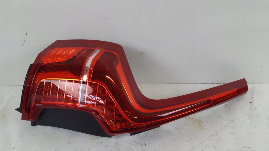 VOLVO XC90 II USA LAMPA LEWA TYŁ 32228212 - 13855181490 - oficjalne ...