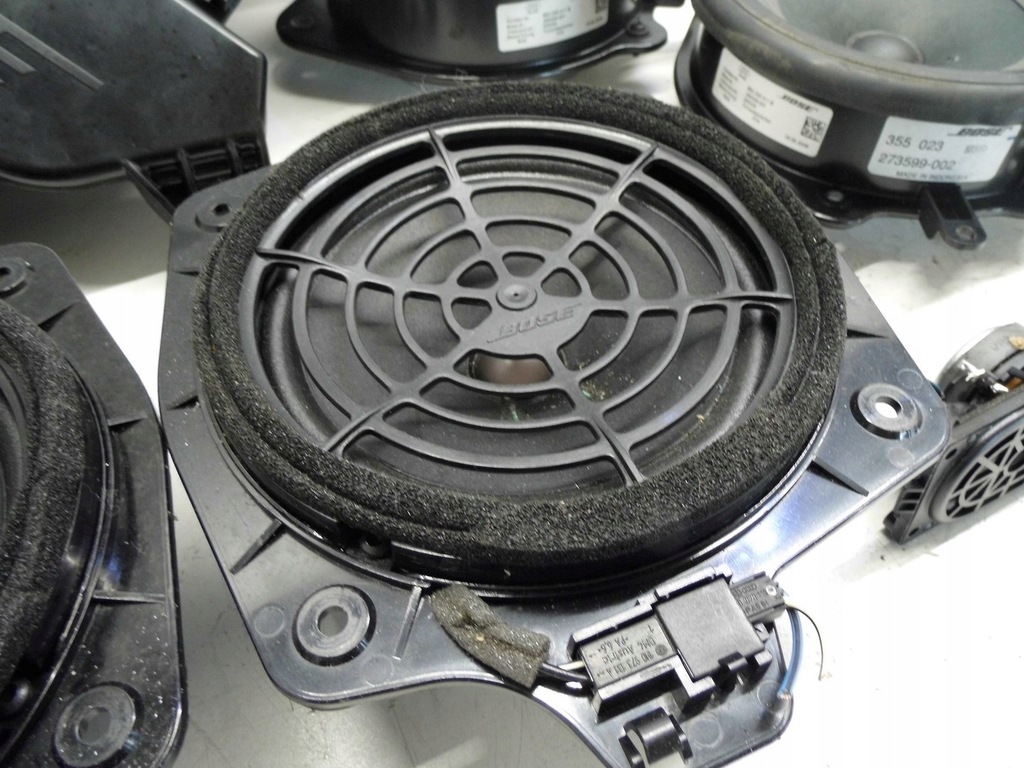 ZESTAW GLOSNIKI WZMACNIACZ BOSE AUDI A3 8P 3D KPL - 8301895689 - oficjalne archiwum Allegro