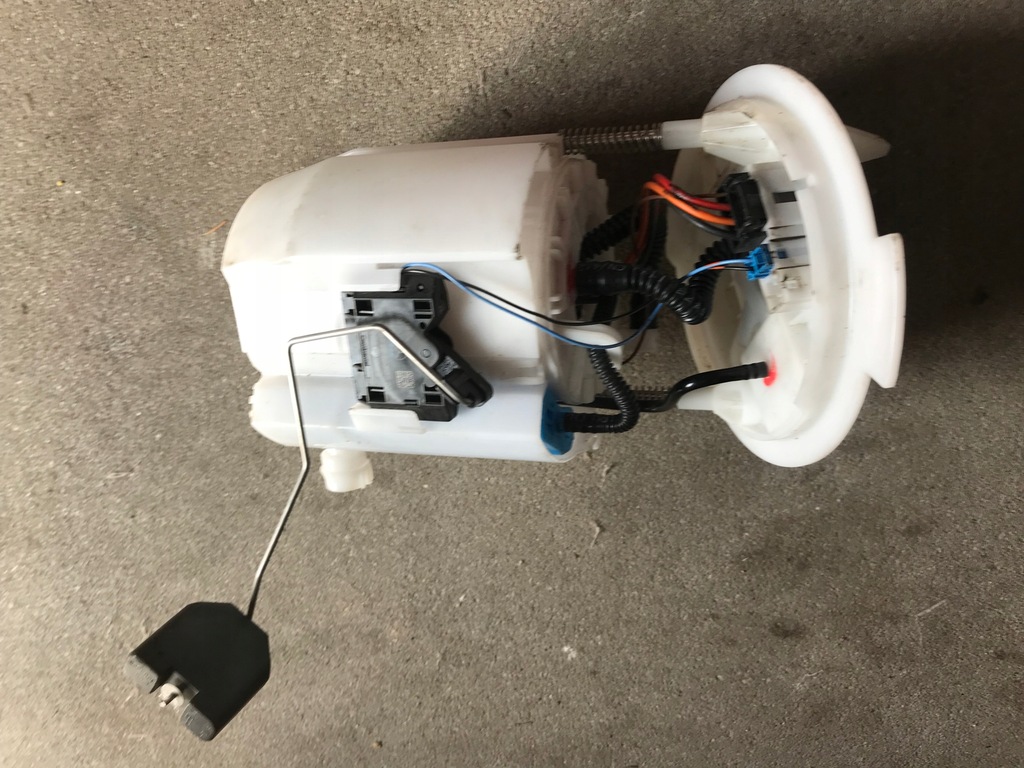 Mercedes-Benz OE A2054704900 pompa paliwa - 12414323217 - oficjalne ...