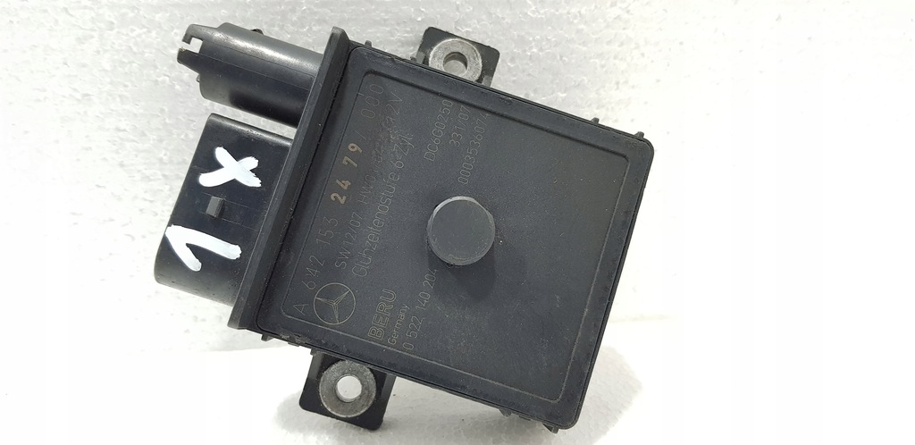 Mercedes W204 C300 C350 3.0 CDi Przekaźnik świec - 11695384540 ...