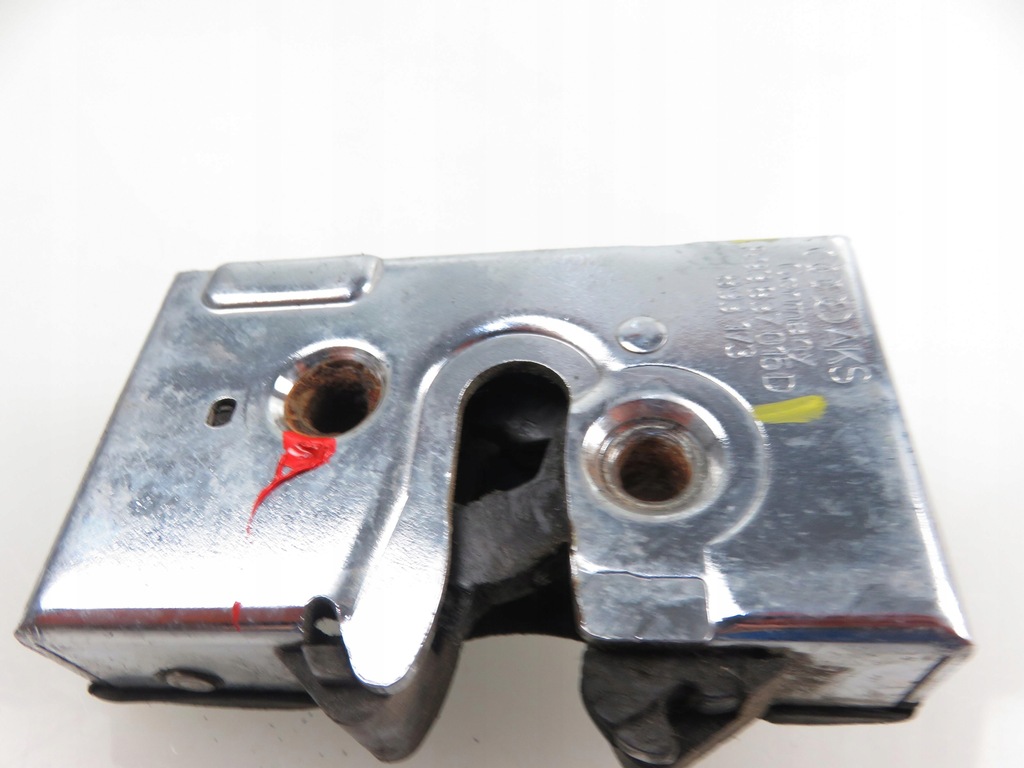 ZAMEK LEWY PRZEDNI AUDI 80 B4 893837015D - 12656912504 - oficjalne archiwum Allegro