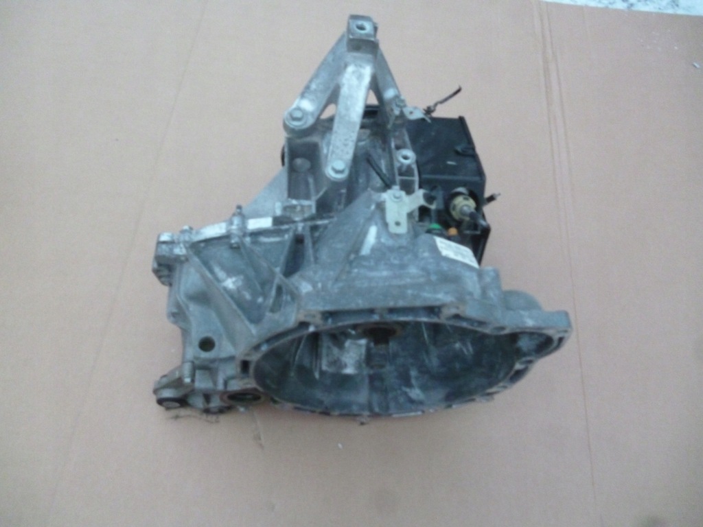 Skrzynia biegów DV6R 7002 ABE Ford Focus MK3 1.6B - 13072286423 - oficjalne archiwum Allegro
