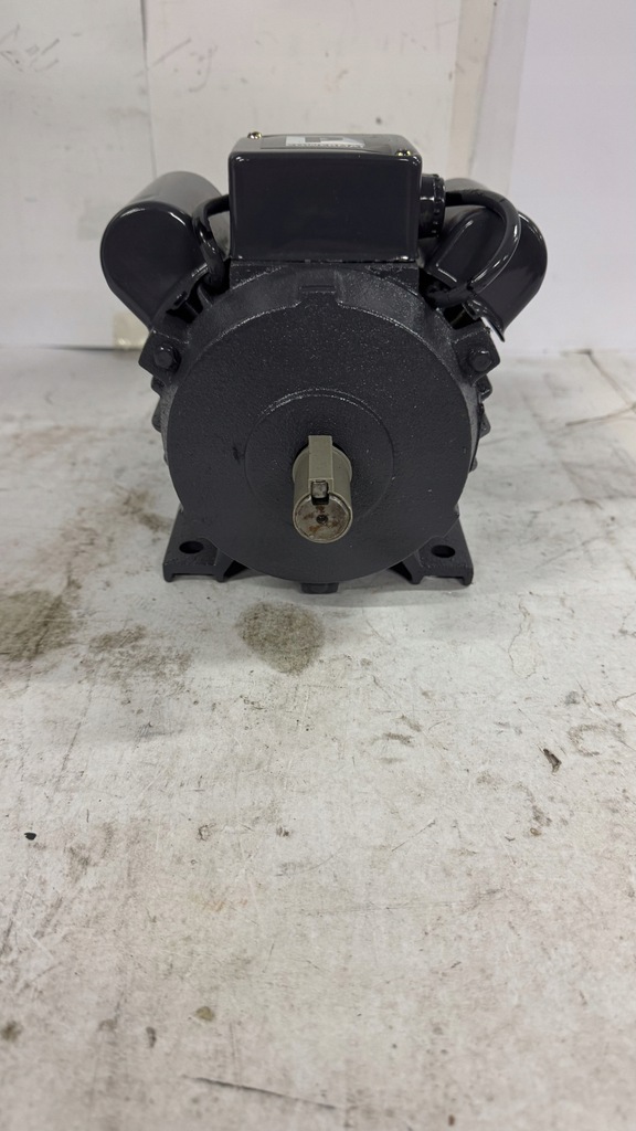 SILNIK JEDNOFAZOWY ELEKTRYCZNY 1,5KW 230V 1400RPM C286 - 17210429705 - oficjalne archiwum Allegro