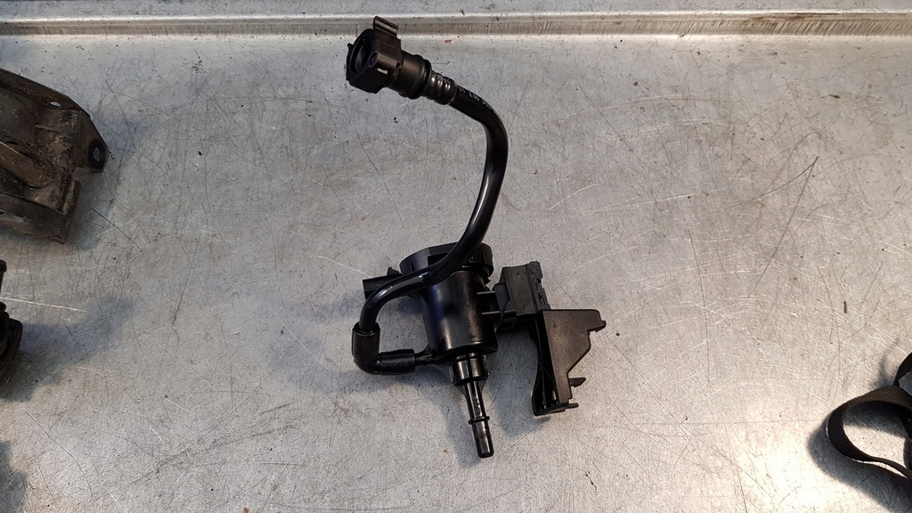 Mercedes W205 pompka paliwa A0014760532 - 12708970791 - oficjalne ...