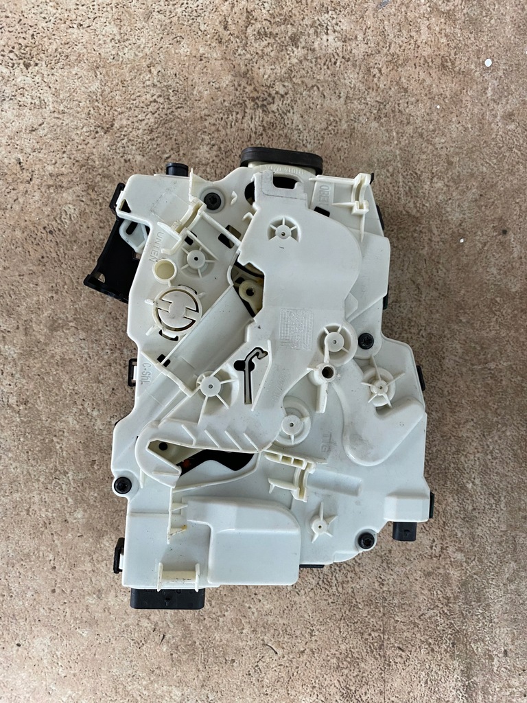 ZAMEK DRZWI PRZESUWNYCH MERCEDES VITO W447 - 13432590470 - oficjalne ...