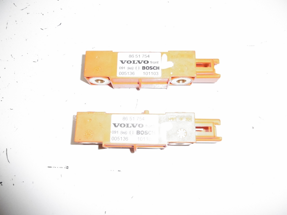 CZUJNIK SENSOR UDERZENIOWY 8651754 VOLVO XC90 - 7147050061 - oficjalne ...