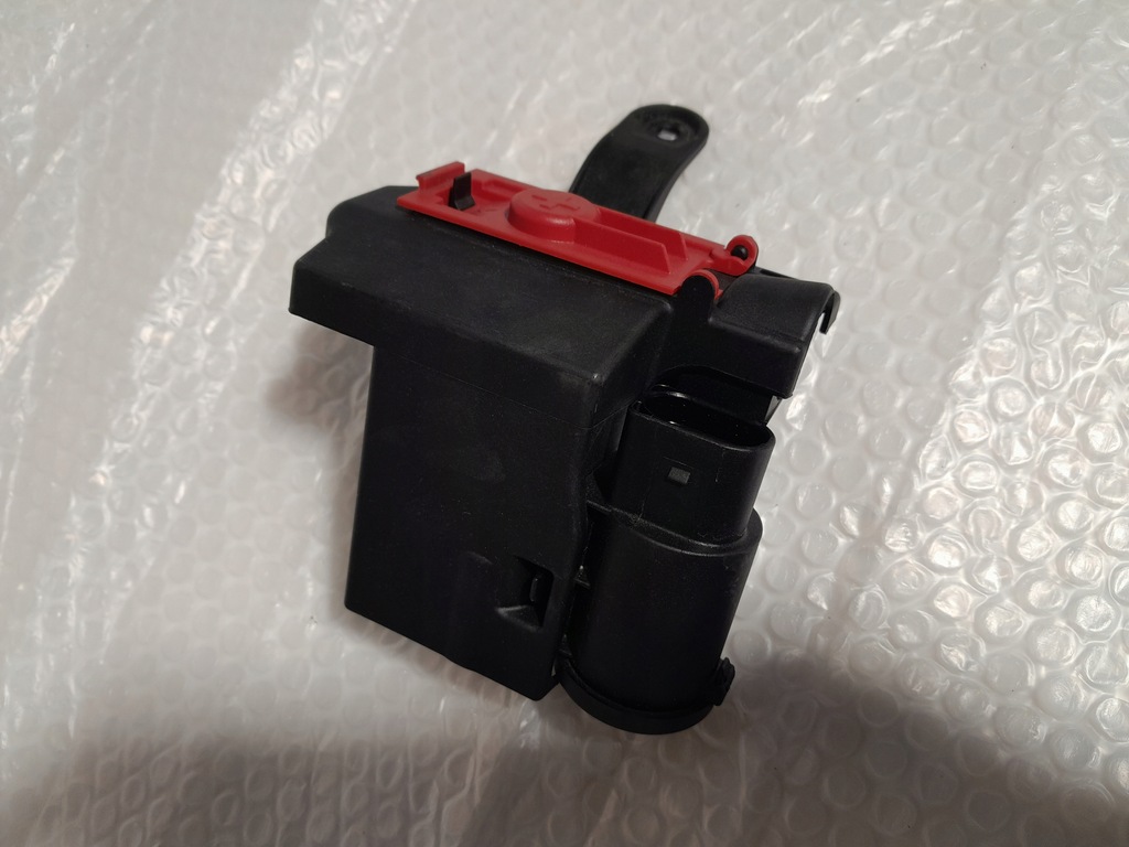 AUDI A4 B9 ROZDZIELACZ PRĄDU 8W0941823E - 15048233707 - oficjalne ...