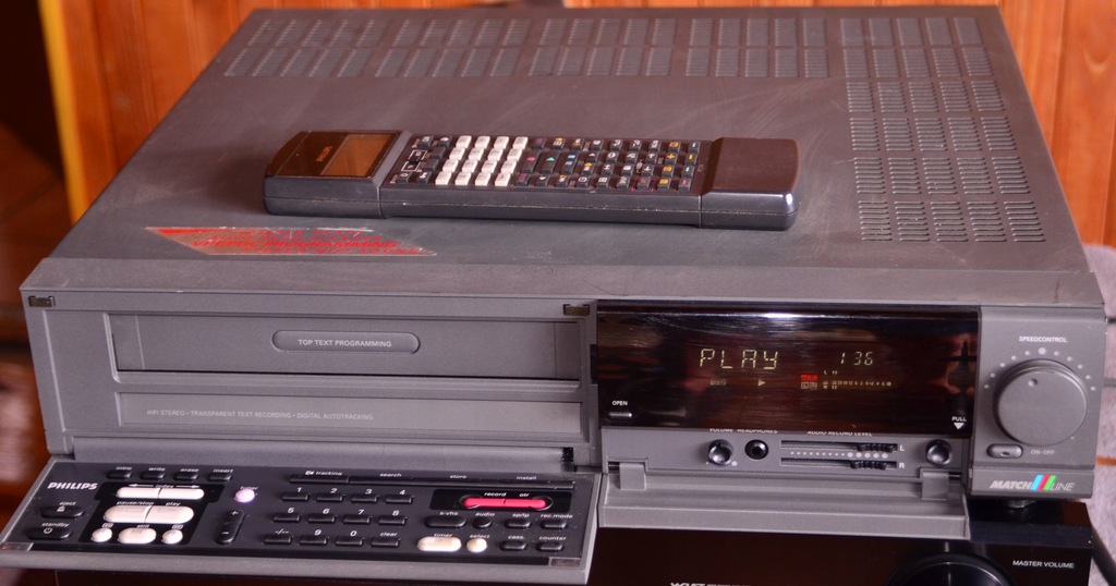 Magnetowid Philips VR 813 S-VHS + Pilot - 13963993377 - oficjalne ...