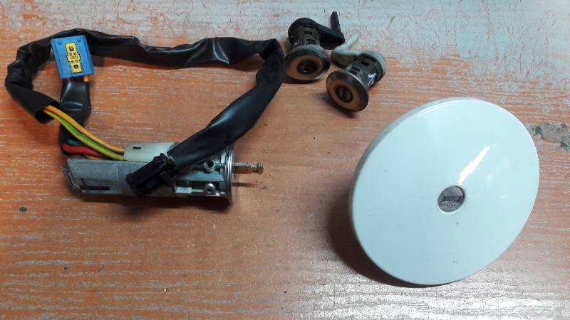 KOMPLET WKLADEK STACYJKA KOREK PEUGEOT 206 - 10433671874 - oficjalne archiwum Allegro