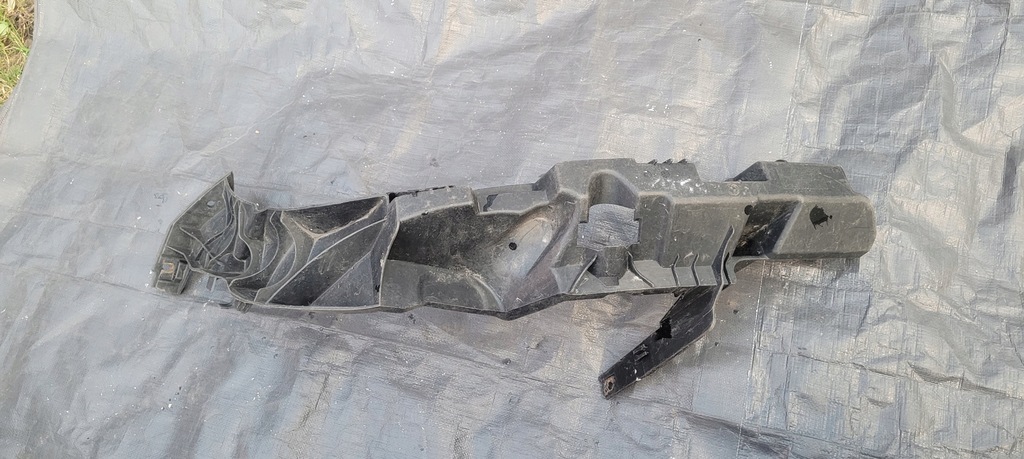 UCHWYT REFLEKTORA PRAWEGO SLIZG LAMPY BMW X1 E84 - 13431309253 ...