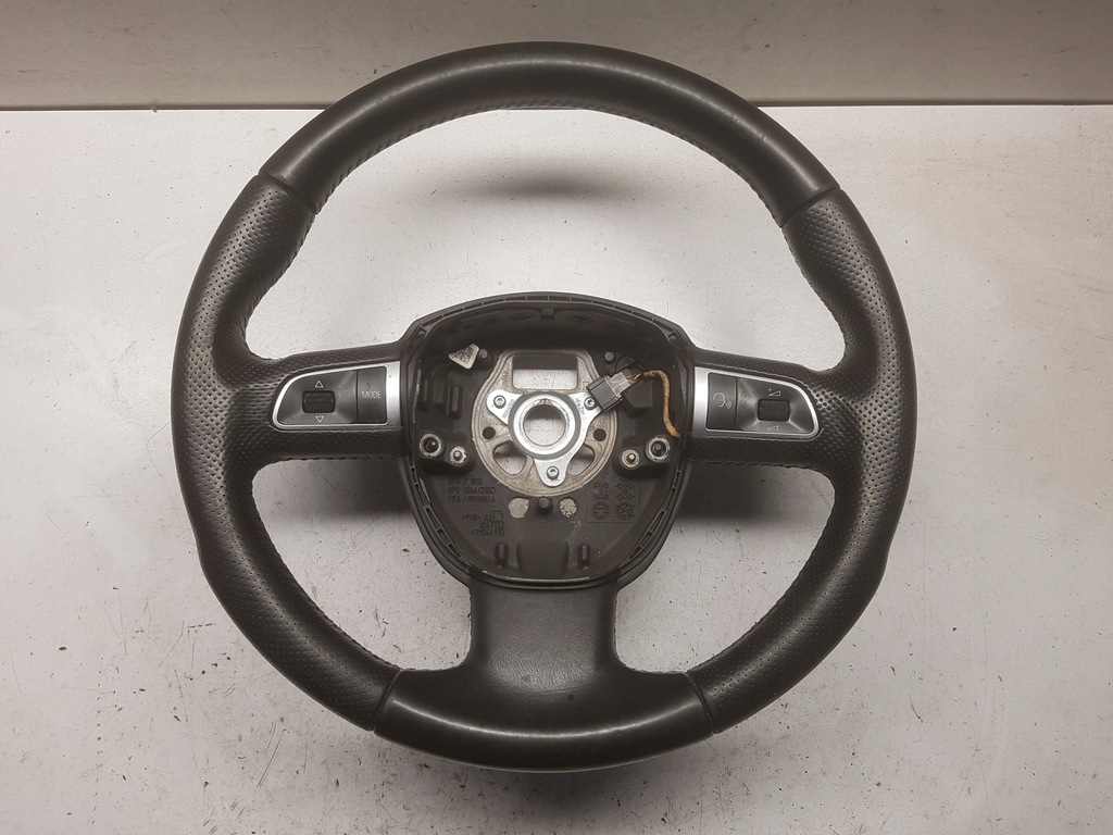 AUDI A3 8P LIFT 08-12r KIEROWNICA SKÓRZANA - 12179111549 - oficjalne archiwum Allegro