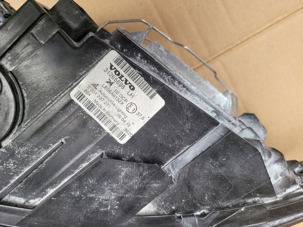 LAMPA LEWA Volvo OE 31265698 - 12568447232 - oficjalne archiwum Allegro