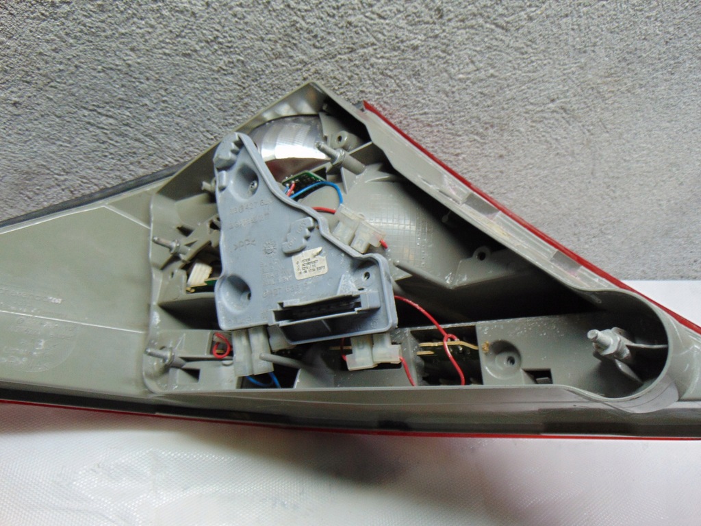 Купить Фонарь задний правый Mercedes W219 CLS LIFT A2198200664: отзывы ...