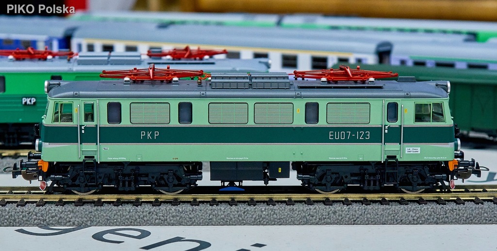 PIKO 96380 Lokomotywa EU07-123 PKP Ep.IV Gliwice - 11246402029 - oficjalne archiwum Allegro