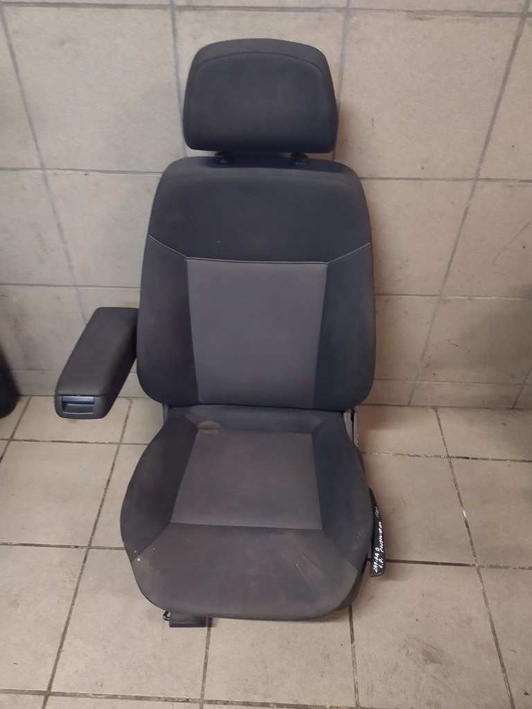 FOTEL SIEDZENIE LEWY PRZÓD OPEL ZAFIRA B - 11753872627 - oficjalne archiwum Allegro