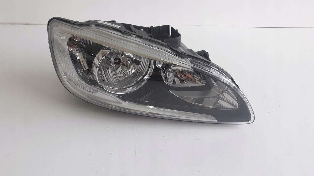 VOLVO S60 V60 LIFT LAMPA ZWYKŁA PRAWA 31420270 - 8452975189 - oficjalne ...