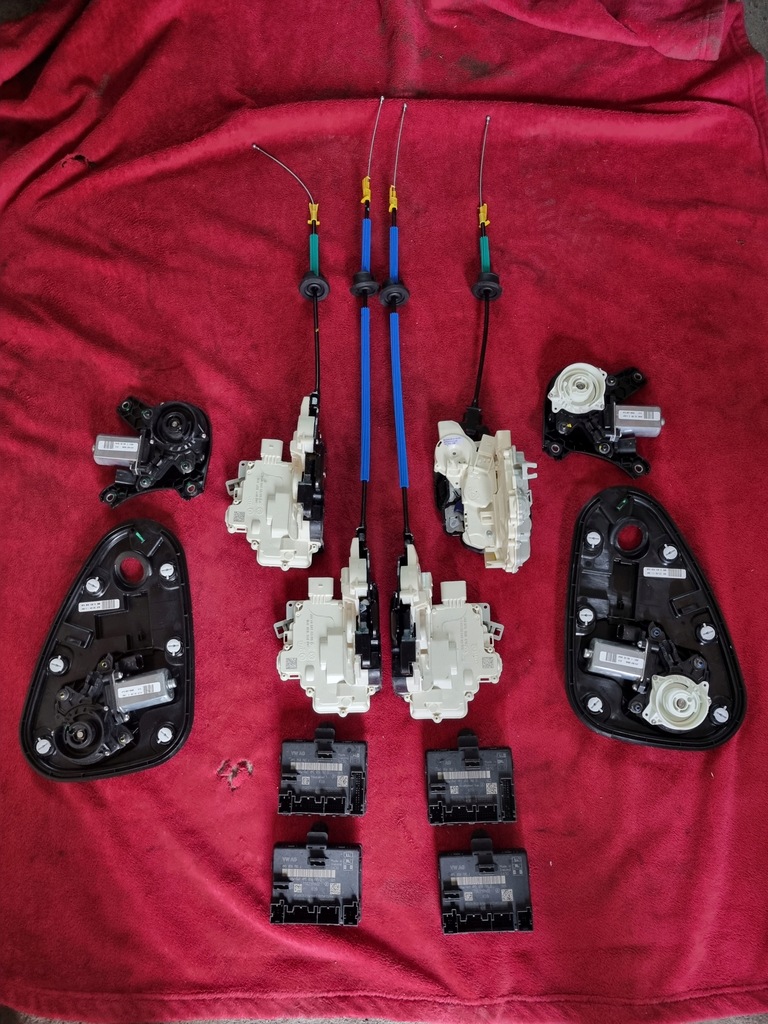 Porsche Cayenne 9Y Dociagi Soft Close Drzwi NOWE - 13341000086 ...