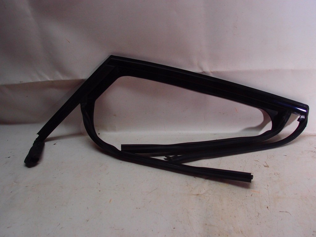 USZCZELKA DRZWI PRAWY TYŁ BMW 2 F45 8498412 - 12771542123 - oficjalne ...