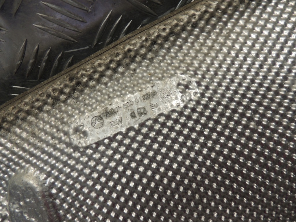 MERCEDES W205 OSŁONA TERMICZNA WYDECHU A2056800122 - 11509644510 ...