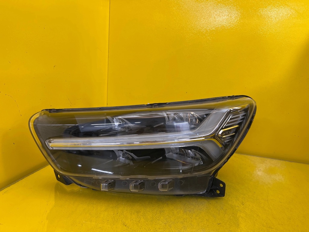 VOLVO XC40 LAMPA LEWA MID LED 31446784 - 14776784961 - oficjalne ...