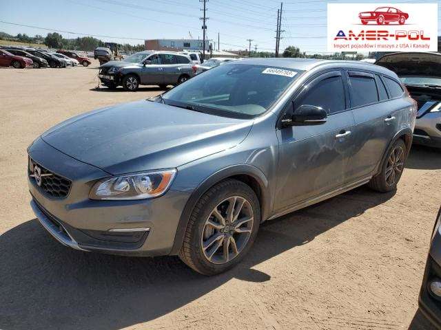 Volvo V60 2018, 2.0L, 4x4, CROSS COUNTRY PREMI... - 14595992981 ...