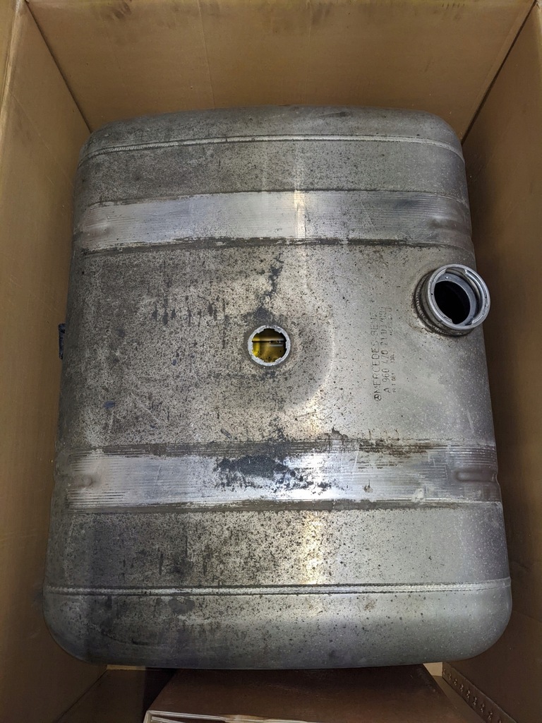 Mercedes - Benz zbiornik 330l ACTROS - 12327558653 - oficjalne archiwum ...