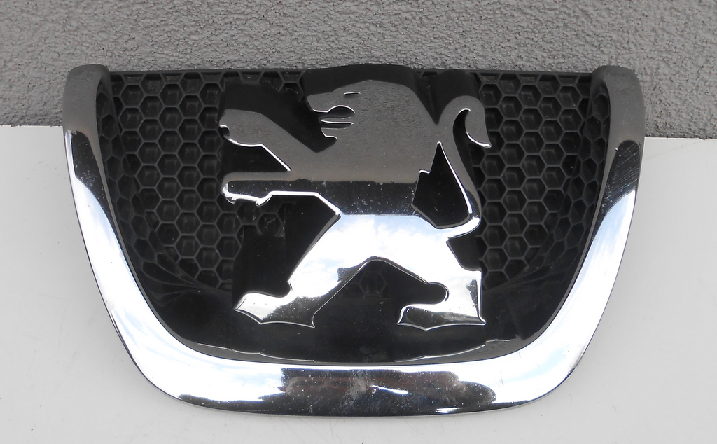 PEUGEOT 207 LOGO ZNACZEK EMBLEMAT PEUGEOT 2006-13R - 11188872444 ...