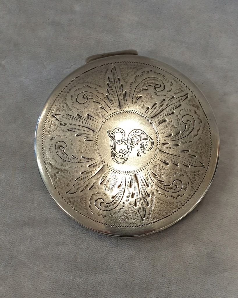 Puderniczka srebrna Kraków lata 30 ste. XX w. - 12710051035 - oficjalne ...