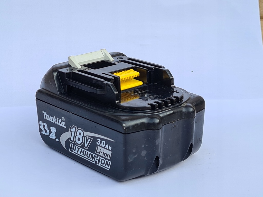 MAKITA AKUMULATOR 18V 3.0AH USZKODZONY 338. - 14476853769 - oficjalne archiwum Allegro
