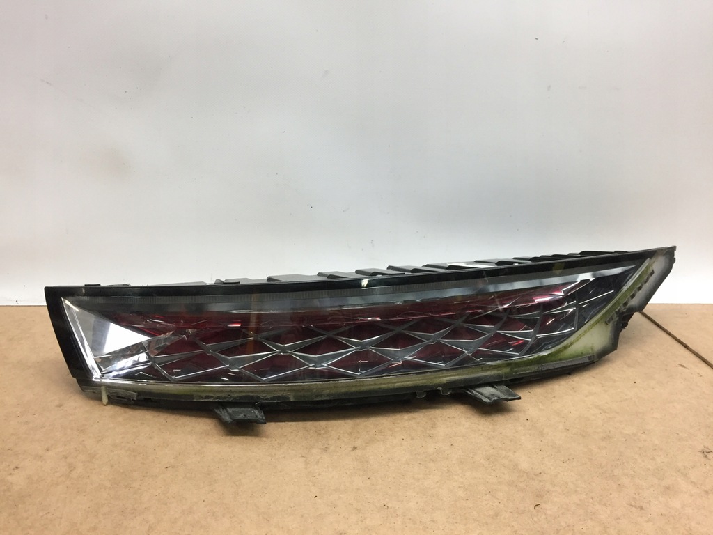 CITROEN DS7 LAMPA LEWA TYLNA - 10492395963 - oficjalne archiwum Allegro