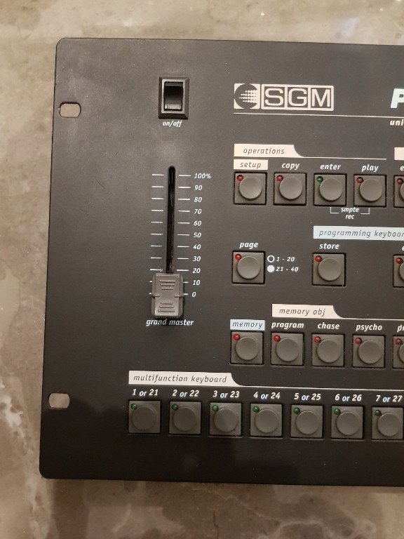 SGM PILOT 2000 DMX STEROWNIK - 7787169502 - oficjalne archiwum Allegro SGM PILOT 2000 DMX STEROWNIK - 7787169502 - oficjalne archiwum Allegro