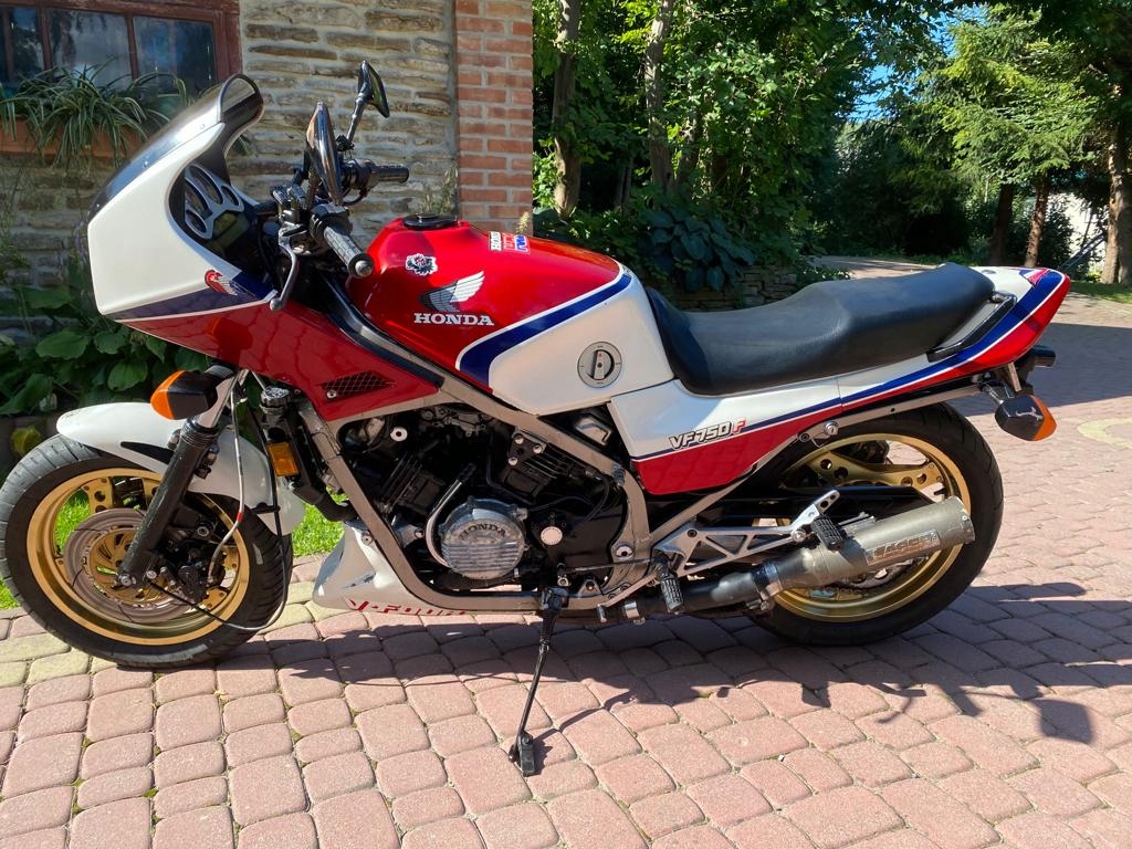 Honda Vf 750F Interceptor - 12494354333 - oficjalne archiwum Allegro