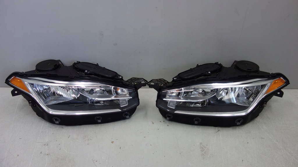 VOLVO XC90 LAMPA LAMPY PRZOD ZWYKLE 31353140 USA - 10866277577 ...