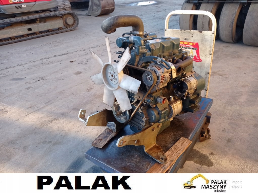 Silnik KUBOTA D 1703 , 3 CYLINDROWY - 13080330824 - oficjalne archiwum Allegro