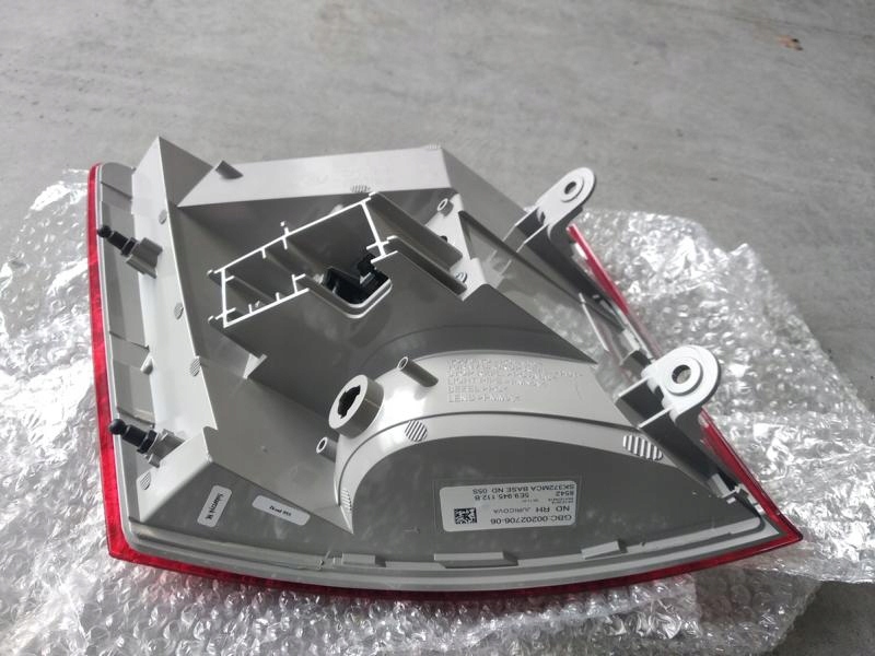 Lampa tylna prawa Skoda Octavia 3 Kombi 5E9945112B - 7947074409 ...