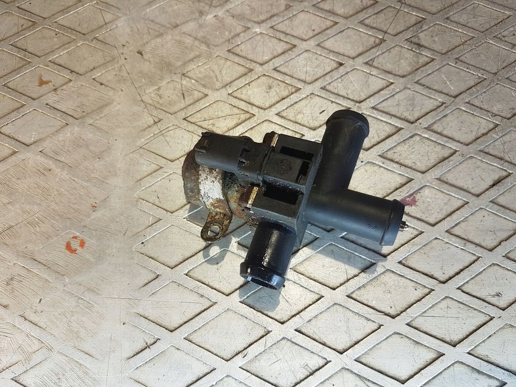 MERCEDES W212 E350 ZAWÓR WODY WEBASTO A0005062864 - 10482635090 ...