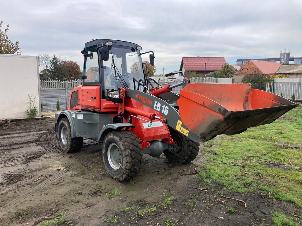 ŁADOWARKA KOŁOWA 4X4 EVERUN ER16 250 mth !!! NOWA - 12787936590 ...