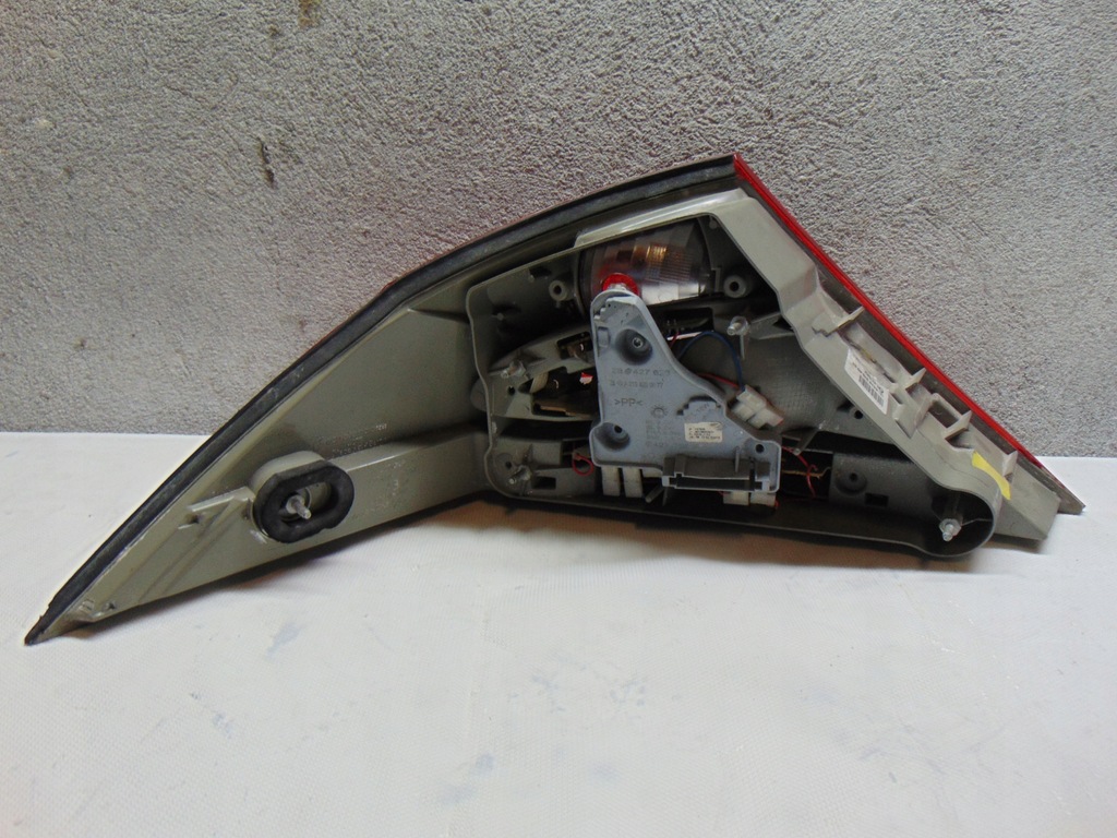 Купить Фонарь задний правый Mercedes W219 CLS LIFT A2198200664: отзывы ...