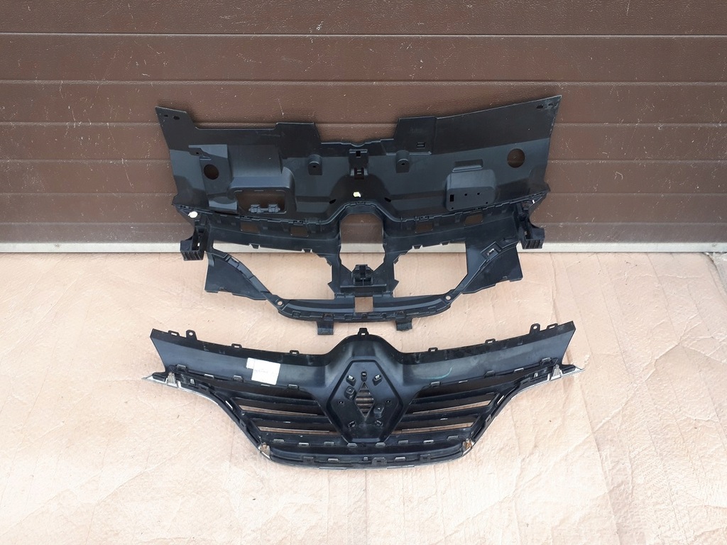 RENAULT MEGANE IV ATRAPA GRILL + PODSTAWA STELAŻ - 12341441798 ...