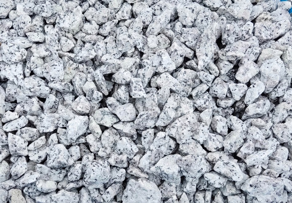 GRYS GRANITOWY NAKRAPIANY DALMATYŃCZYK 8-16, 20kg! - 13492217294 ...