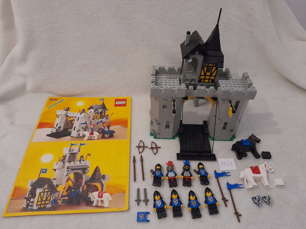 Lego zamek castle 6074 +dwa ludziki nr. M01 - 12840807767 - oficjalne ...