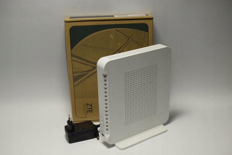 ROUTER ZTE GPON ONT ZXHN F680 - 9666252517 - oficjalne archiwum Allegro