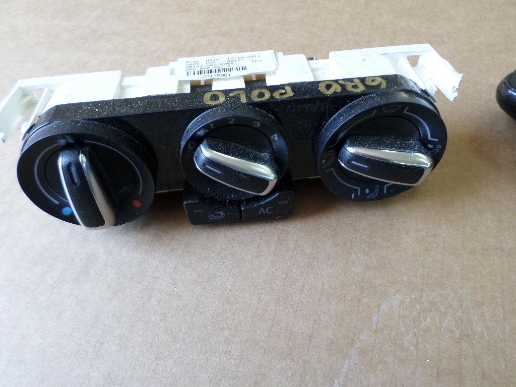 PANEL STEROWANIA KLIMATYZACJI POLO 6R0820045G - 6990819035 - oficjalne ...