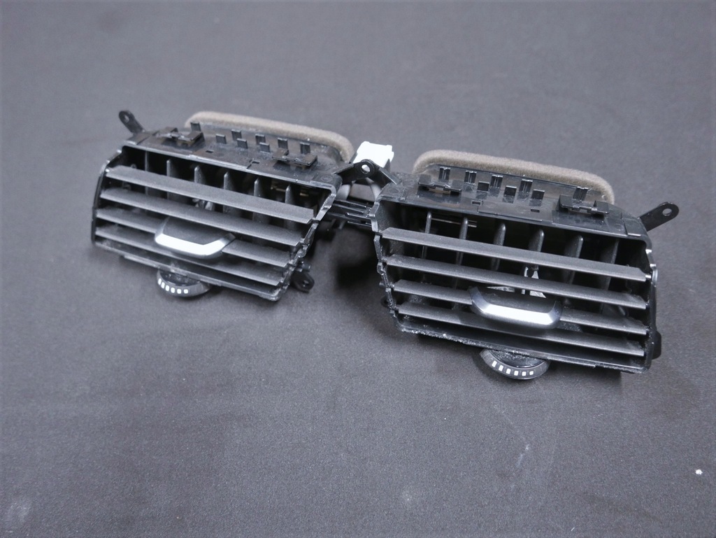 BMW G30 G31 G32 KRATKA NAWIEWU ŚRODKOWA 9329579 - 11799319993 ...