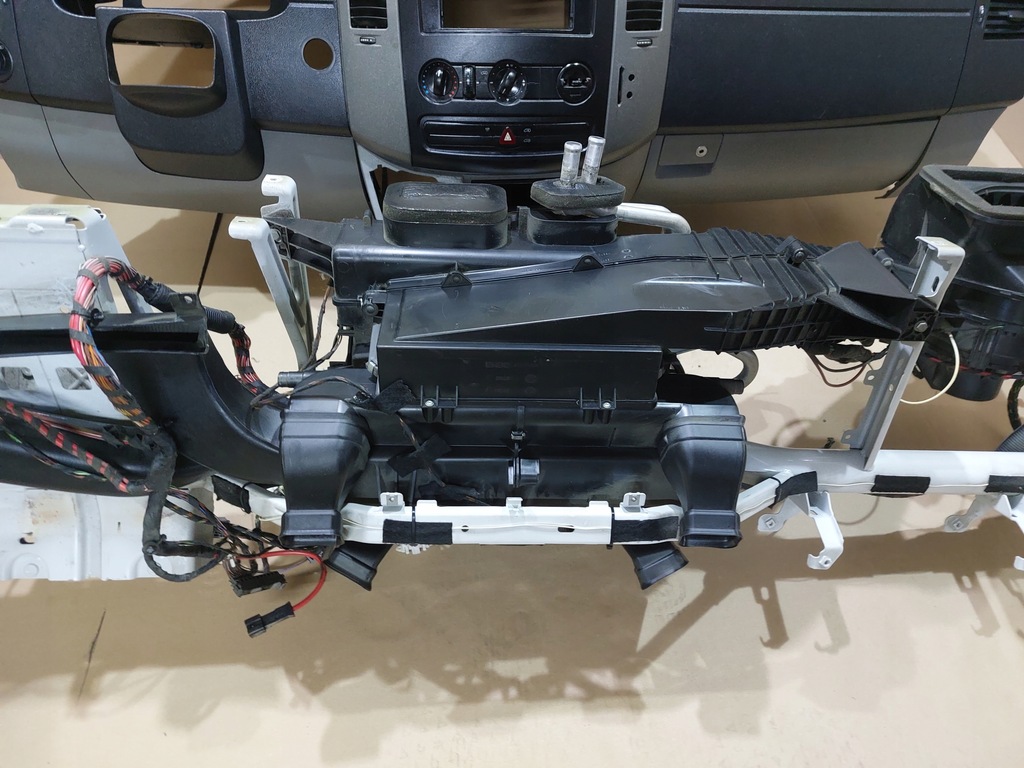 CRAFTER SPRINTER KONSOLA DESKA STELAŻ NAGRZEWNICA - 10998205820 ...